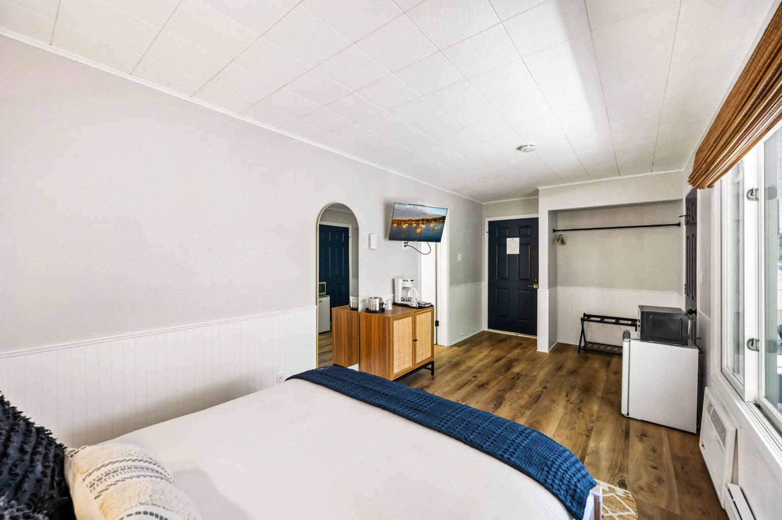 Fresh Coast Motel: New 15 Room Boutique Motel Fish Creek WI